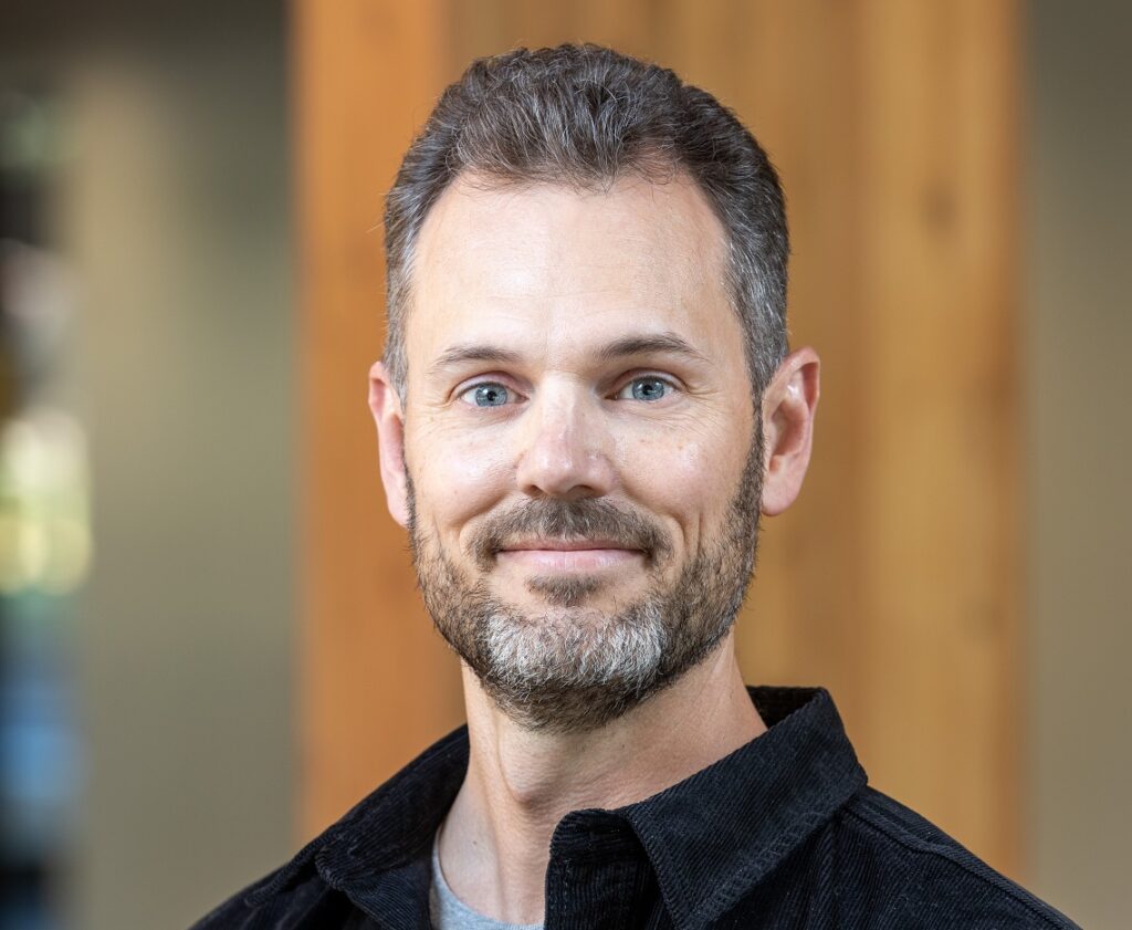 Foster School of Business Faculty Earn Awards and Accolades