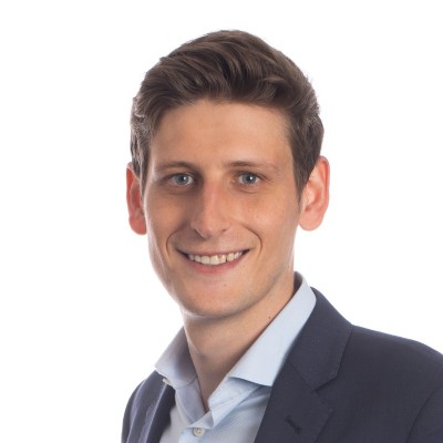 UW Foster MBA Students Team Up with Minecraft